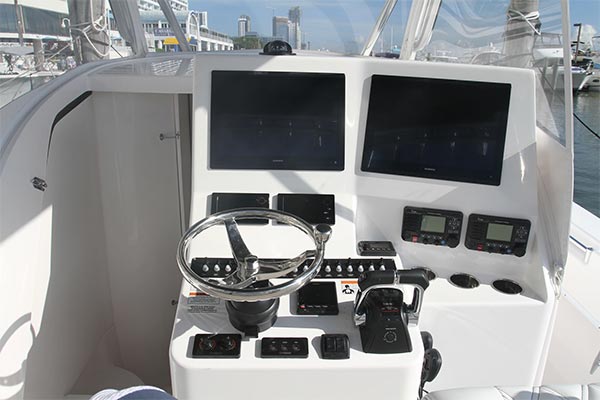 First Look: Contender 39 Fisharound - On The Water