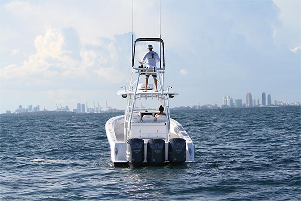 First Look: Contender 39 Fisharound - On The Water