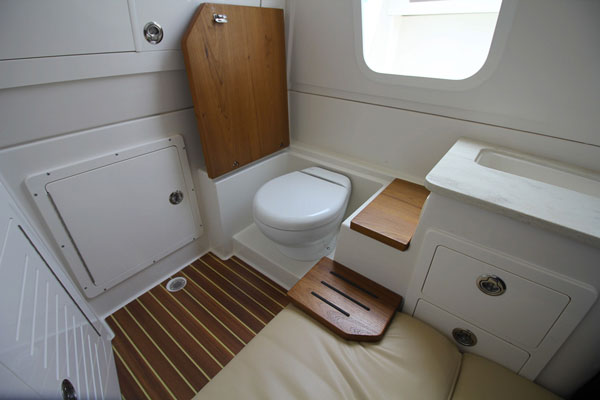 First Look: Sailfish 360CC - On The Water