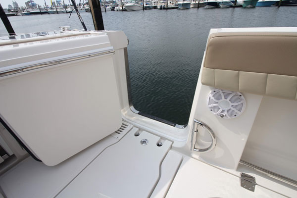 First Look: Sailfish 360CC - On The Water