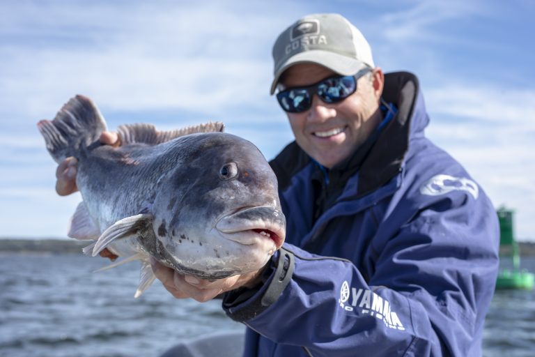 How to Catch Tautog - On The Water - Bottom Fishing