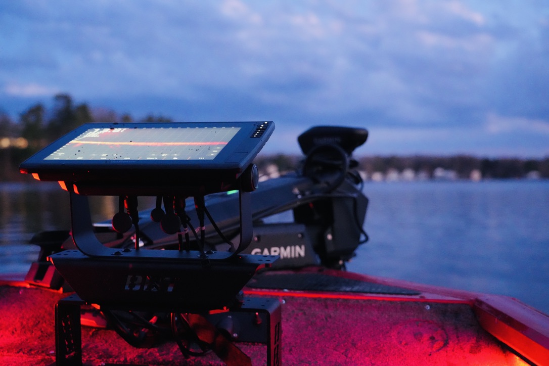 Learning the Livescope - On The Water