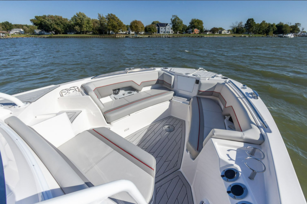 First Look: Solara Boats 250 Center Walkaround - On The Water